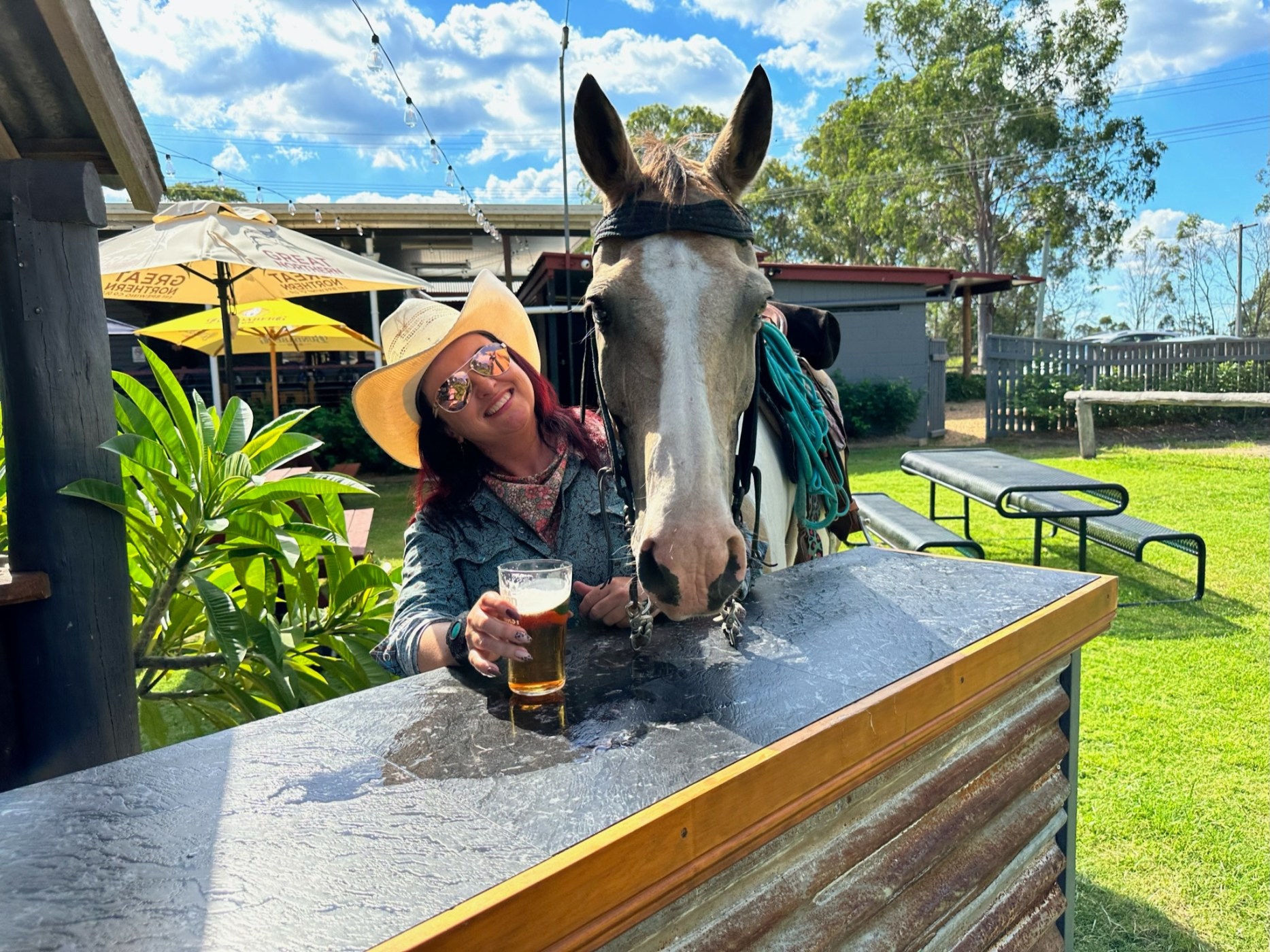 Horse Pub Riding Brisbane Queensland | Nash Horse Trekking