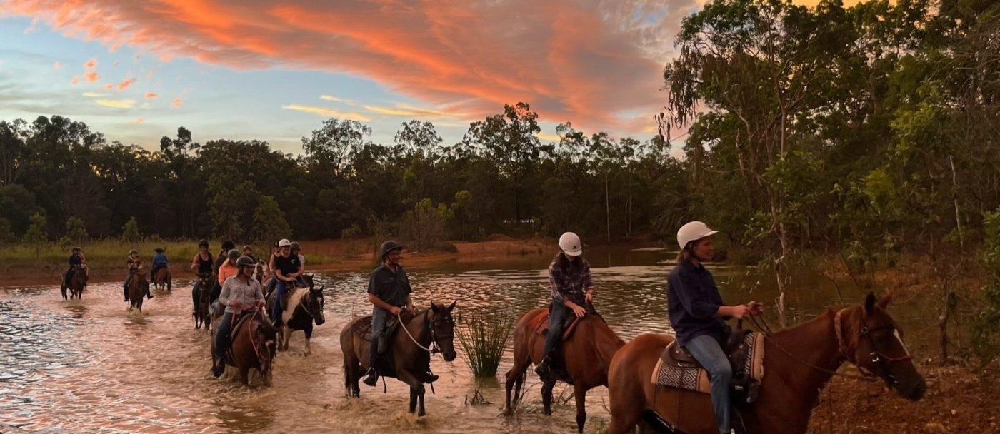 Moonlight Horse Pub Riding Brisbane QLD | Nash Horse Trekking